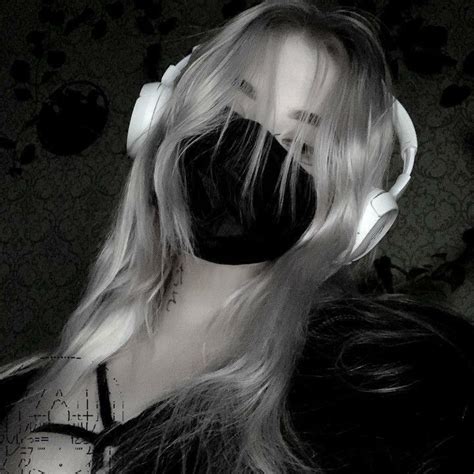 Pin By Hailey On Girl ° In 2022 Grunge Girl Aesthetic Grunge Girl Cute Selfie Ideas