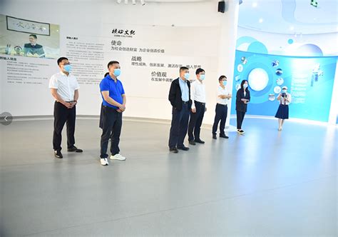 2022年6月3日央视浙江站站长张国飞一行莅临星星集团交流考察