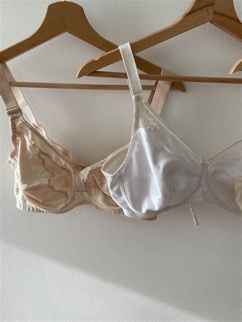 Set Large 4 Pieces Of Vintage Bras Etsy