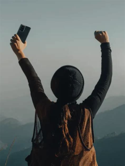 21 Best Travel Gifts for Women That She Actually Wants Story | Top Dollar