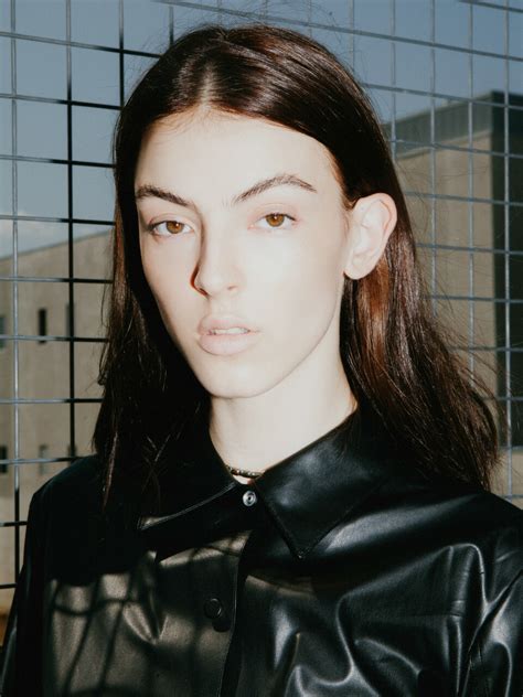 Ana Sofia Metro Models