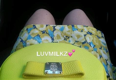 Luvmilkz 오빠 내일 뭐하세요 이거 입고 봄나들이 갈까요 여성 자위 보지 가슴 Dbxjjsnnslz