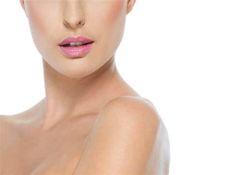 How To Treat Neck Wrinkles At Home