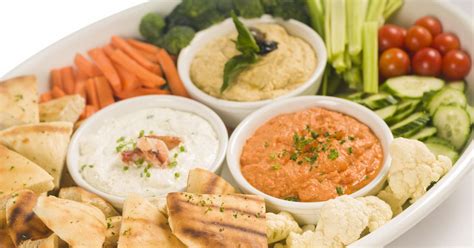 9 Extra Easy Slow Cooker Dip Recipes To Make Right Now