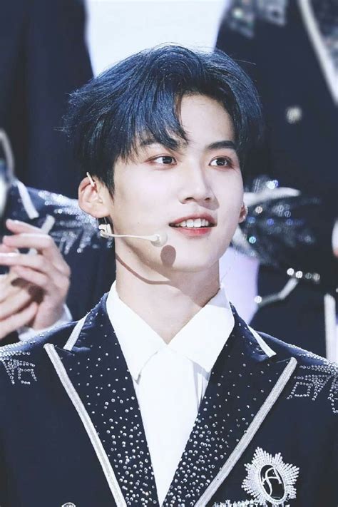 Pin By 🌼🌼lyninh🌼🌼 On Zhou Ke Yu 周柯宇 Finals Night