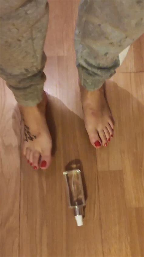 Asmr Nia Feet