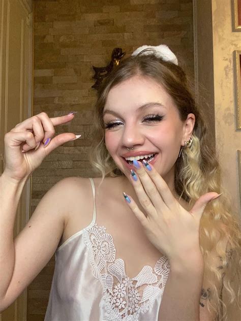 You Deserve To See Mommy Laugh At Your Tiny Caged Shrimp So Check Comm🍤🔐 R Chastityslavefemdom