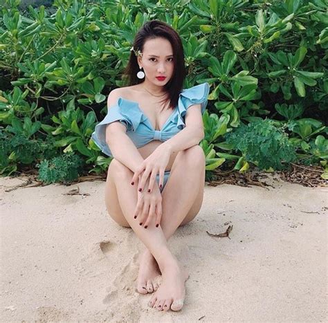 Bảo Thanh Nói Chỉ Dám Mặc Sexy ở Nhà Với Chồng Nhưng Thực Tế Ngược Lại