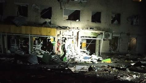 Окупанти не змогли захопити Ізюм але місто потребує гуманітарної допомоги Читайте на Ukr Net