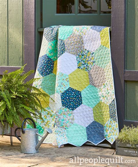 How To Make A Hexagon Quilt With Half Hexies Free Quilt Pattern 5 Different Sizes Artofit