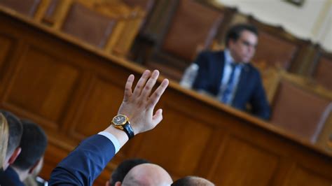 Депутатите продължават работата по второто удължаване на бюджета Политика Новини Бг