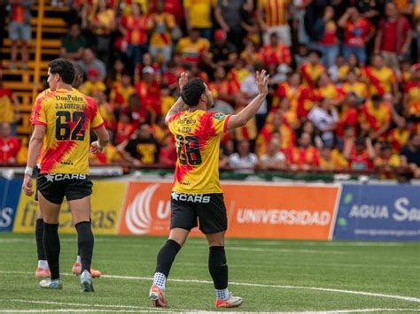 Herediano Supera A Santa Ana Y Se Afianza En Lo Alto De La Tabla Unafut Primera Divisi N De