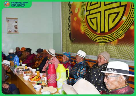 Олон улсын Ахмадын баярын өдрийг тэмдэглэн өнгөрүүллээ