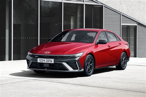 친환경과 고성능 감성의 공존 아반떼 N 라인 특징은