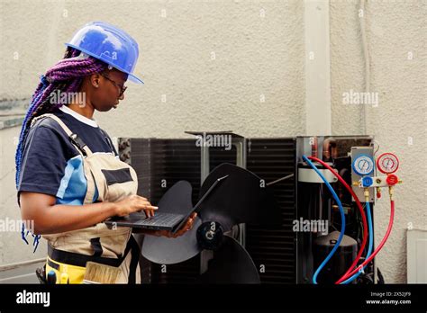 Licensed Efficient Electrician Commissioned For Leaks Checking Making