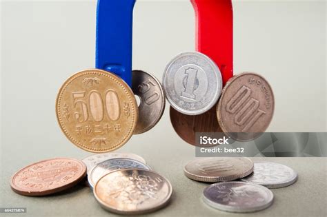 일본 엔 동전 및 U 자 모양 자석 0명에 대한 스톡 사진 및 기타 이미지 0명 다양 동전 Istock