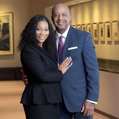 The Role Of A Corporate Spouse Wsj
