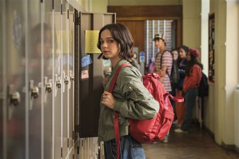 《星期三》狼女主演！《好女孩谋杀指南》曝预告 沈阳市职业培训协会