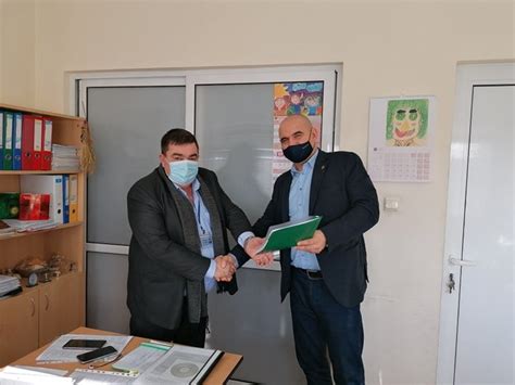 С ЕВРОПЕЙСКИ СРЕДСТВА РЕМОНТИРАТ СГРАДАТА НА УЧИЛИЩЕ ВЪВ ВЪЛЧИ ДОЛ Eufunds