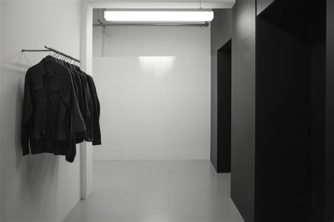 Explore The Idea Of Perception Versus Reality Prom Generative Ai