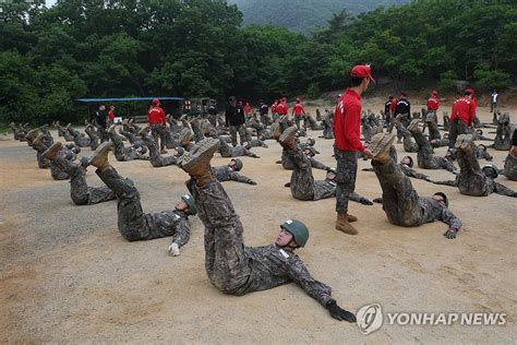 육군 5포병여단 유격훈련 연합뉴스