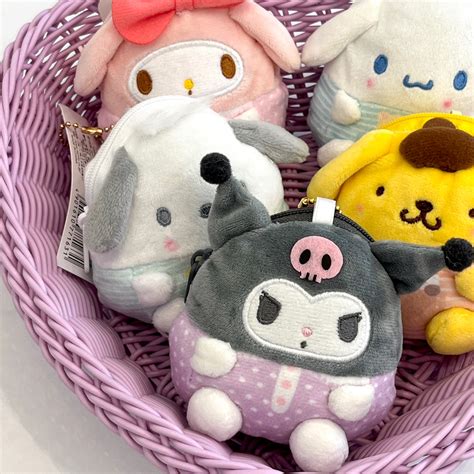 당일출고 산리오 동전지갑 에어팟케이스 정품 인형키링 쿠로미 시나모롤 포차코 마이멜로디 폼폼푸린 5color 에이블리
