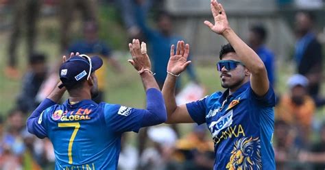 নাইমের পর সাকিবের বিদায় ব্যাটিং বিপর্যয়ে বাংলাদেশ