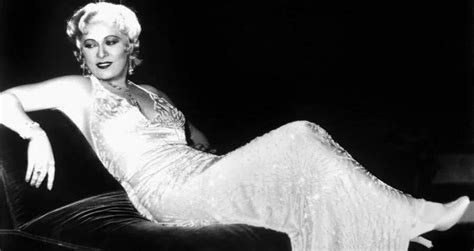 33 Photos Of Mae West The Ultimate 1930s Sex Symbol