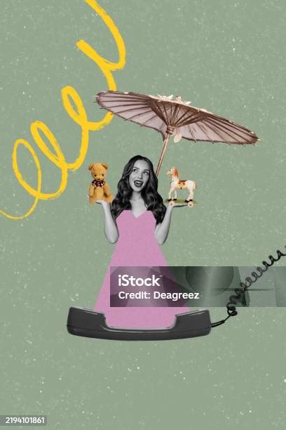 서식 파일 스케치 이미지 복합 아트워크 콜라주 유선 전화 통화 서비스 운영자 젊은 아가씨 손 잡기 장난감 우산 놀이 게임 20 24세에 대한 스톡 사진 및 기타 이미지