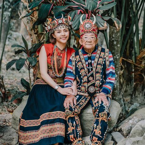 謝謝廠商招待 台中米其林餐廳 中山招待所，太浪漫了吧🥹位在台中市內有這麼古色古香的法式浪漫高級餐廳！原來這是一間 美軍留下的老洋房，後來改成 私人招待所，餐廳本身也只接預約客人喔😍被