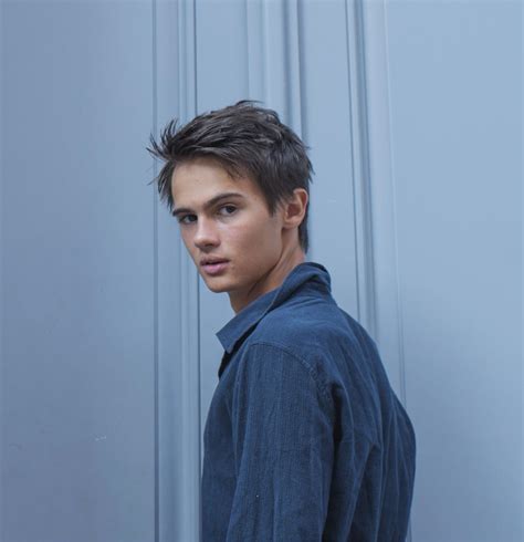 42 Management And Production En Gb Aaron Kissiov
