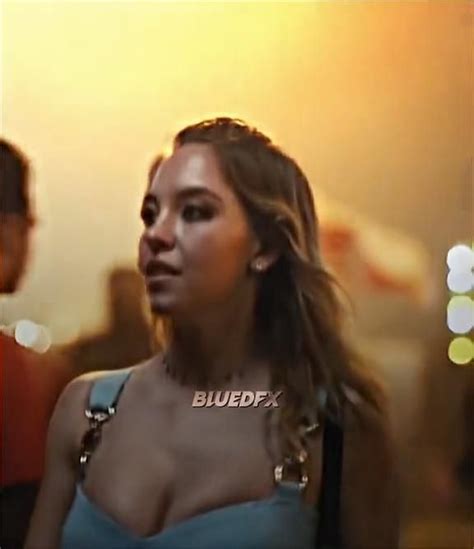Pin Di 💗 Sophie Bauman 💗 Su 🧸🎀 Sidney Sweeney 🎀🧸 Dee Serie Tv
