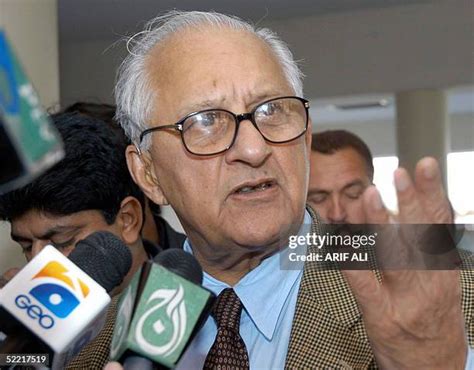 13 Arshad Ali Khan Photos And High Res Pictures Getty Images