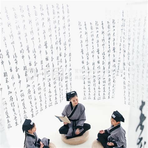 国学高清图片 老师给小学生上国学文化课 教育文化免费下载 格式 3648像素 编号64763593 千图网