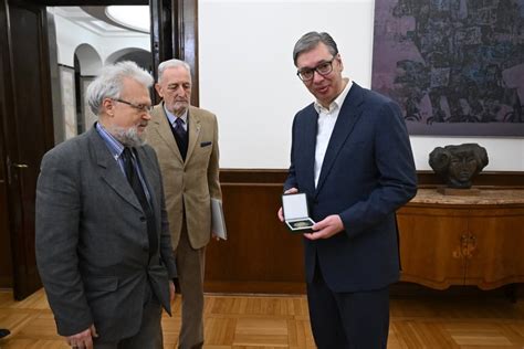 СНС Србија Председник Републике Србије Александар Vucic Avucic разговарао је са