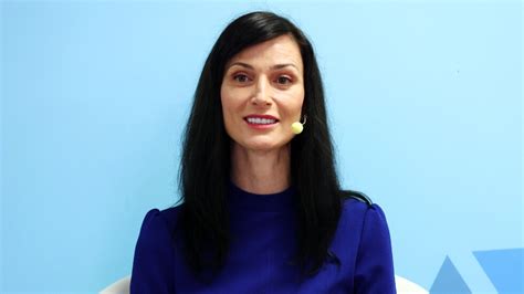 ГЕРБ СДС издигна Мария Габриел за премиер с първия мандат Тя търси подкрепа от партиите на