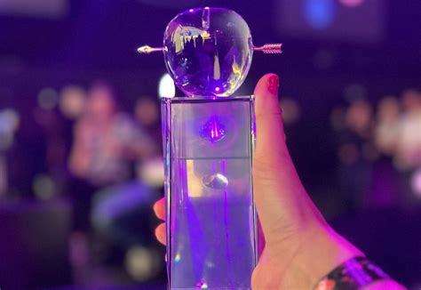 İzocam Farkındalık Yaratan Dışarıda Bırak Reklam Filmi Ile Kristal Elma ödülü Kazanmanın