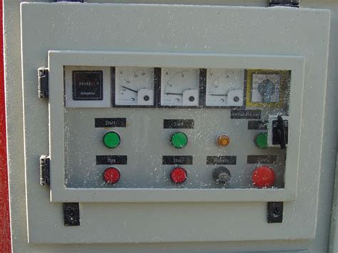 Мобільна дробарка для подрібнення кукурудзи в качанах або зерна на корм ...