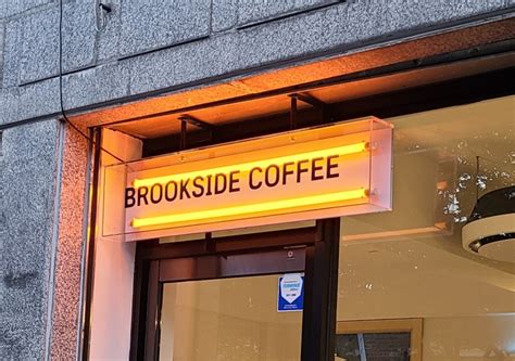 투명 아크릴 큐브 황색 Led 박스 간판 헹거형으로 제작에서 시공까지 네이버 블로그