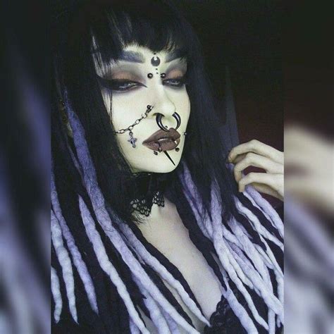 Pin By Gian Brüngger On Gesicht Septum Piercing Goth Girls Piercing