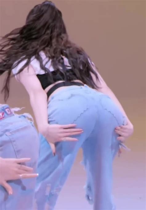 Le Sserafim Yunjin