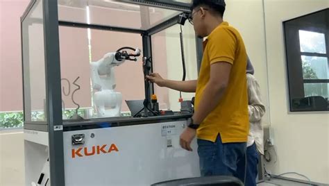 Human Robot Detection Object Detection Dataset And Pre Trained Model By