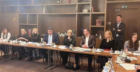 Религијата во образованието искуства и предизвици