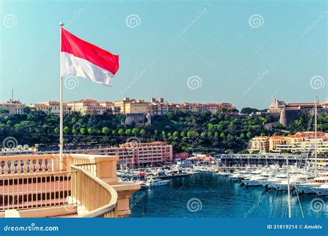 Drapeau National De La Principauté Du Monaco Images stock Image 31819214