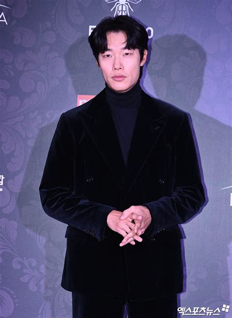 류준열 결별 후 특별한 행보…문화재청 감사패→美 골프대회 [엑s 이슈] 나무뉴스