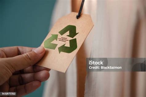 재활용 제품 개념 유기농 면화 재활용 천 폐기물 제로 환경 관리 재사용 지속 가능한 라이프 스타일을위한 재생 가능 태그에 재활용 아이콘 표시 패션에 대한 스톡 사진 및 기타