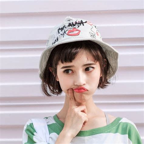 李小璐和甜馨穿母女裝逛街，頭上的帽子以外火了，網友都想要連結 每日頭條