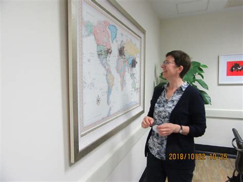 王明伟研究员在申会见鲁汶大学Mieke Dewerchin教授 国家化合物样品库