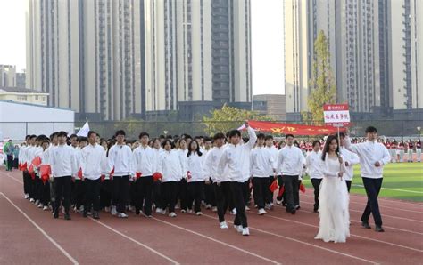 “活”力全开，当“燃”不让 临床医学院运动会方阵纪实 临床医学院 湖北科技学院医学部（咸宁医学院）