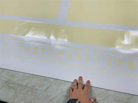 로고 스티커 커스텀 디자인 제작 유리창 문 포인트 시트컷팅 시트지 마크 크림 베이지 입구 인테리어